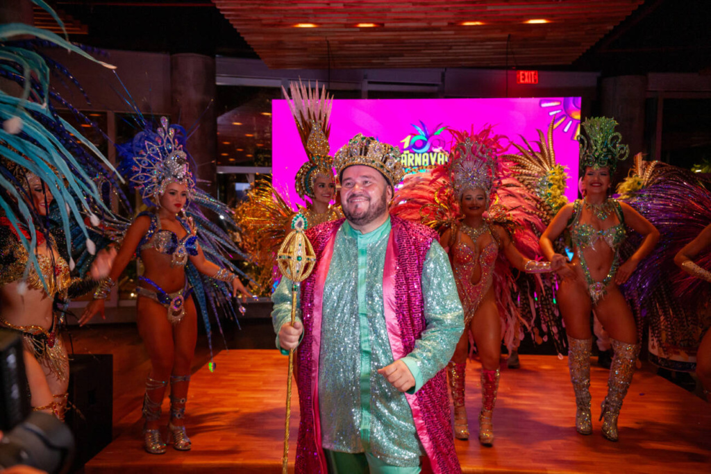 Plumas y lentejuelas, se vino el carnaval desde Encarnación