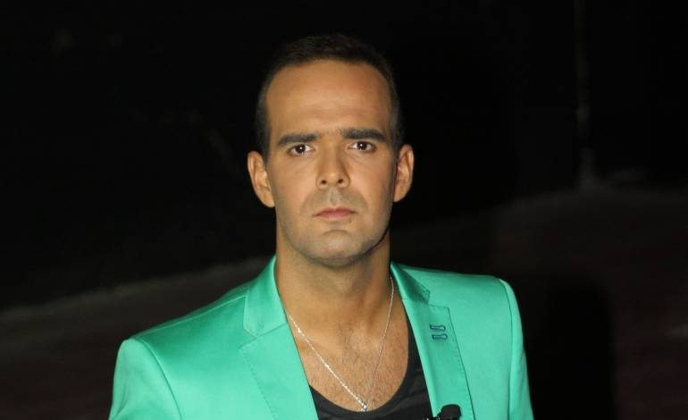 Tuit de Álvaro Mora causó roncha, pero era para concienciar a la gente